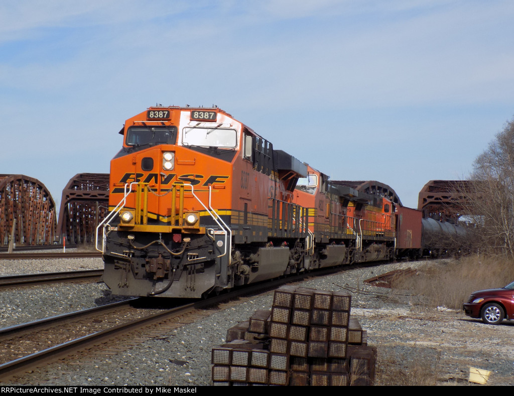 BNSF 8387